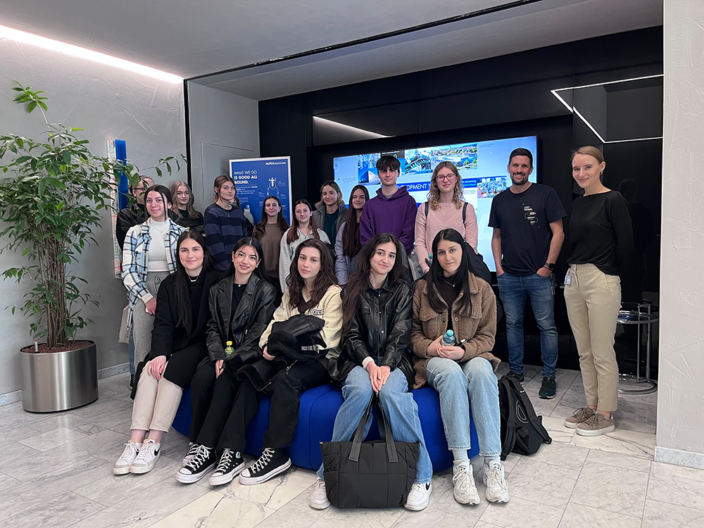 ALPLA: plastic is fantastic, so der CEO und TikTok-Influencer Philipp ...