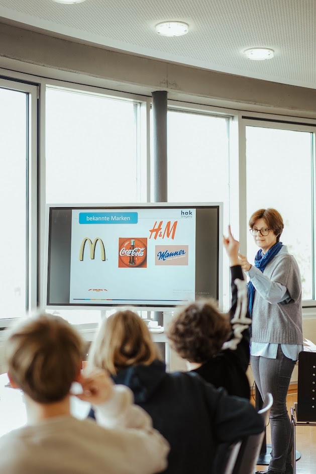 Endlich wieder Schnuppern! Das waren die Schnuppertage 2022/23 - HAK ...